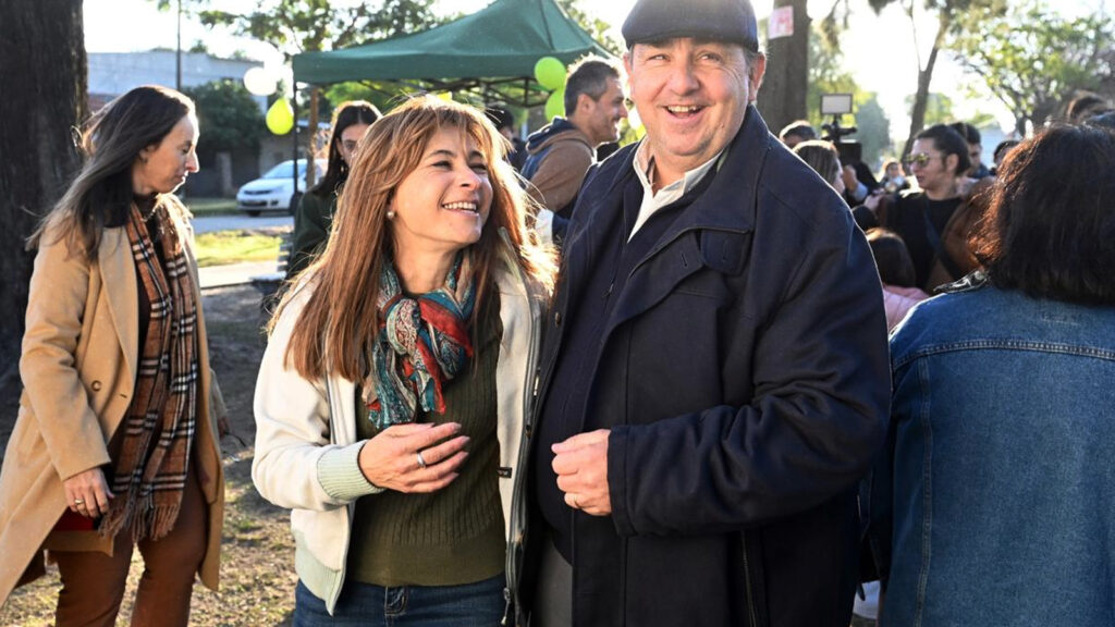 María Luengo, de la pantalla a la calle para apoyar al oficialismo en ...